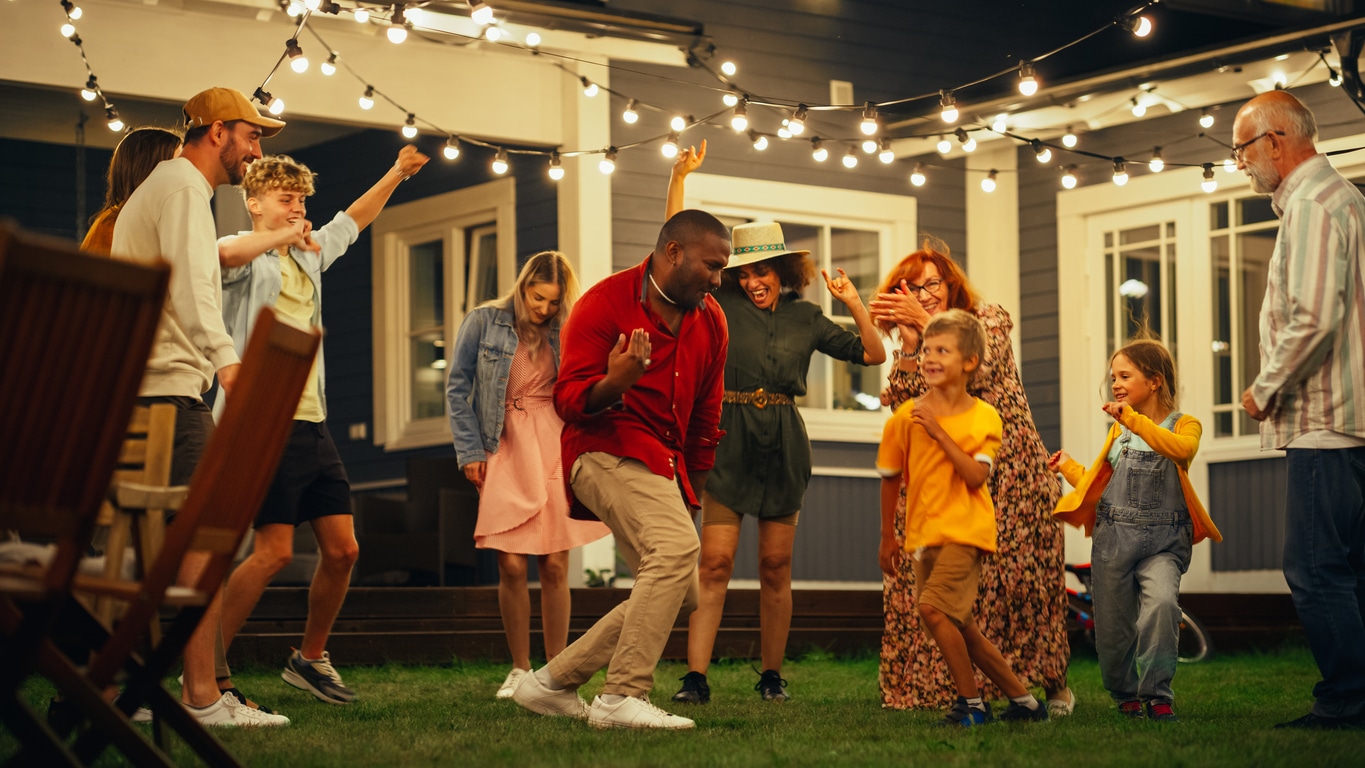 The Lazy Man’s Party Planning Guide (+Custom Cornhole Ideas)